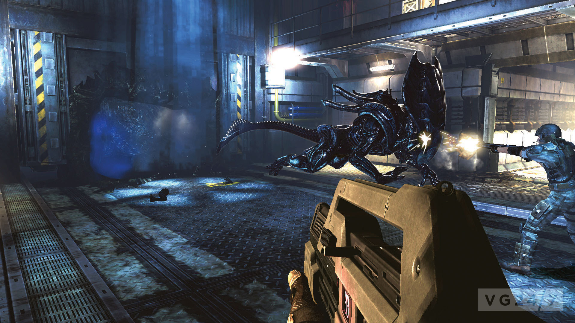 A Xenomorph gets shot in the face in these Aliens: Colonial Marines ...