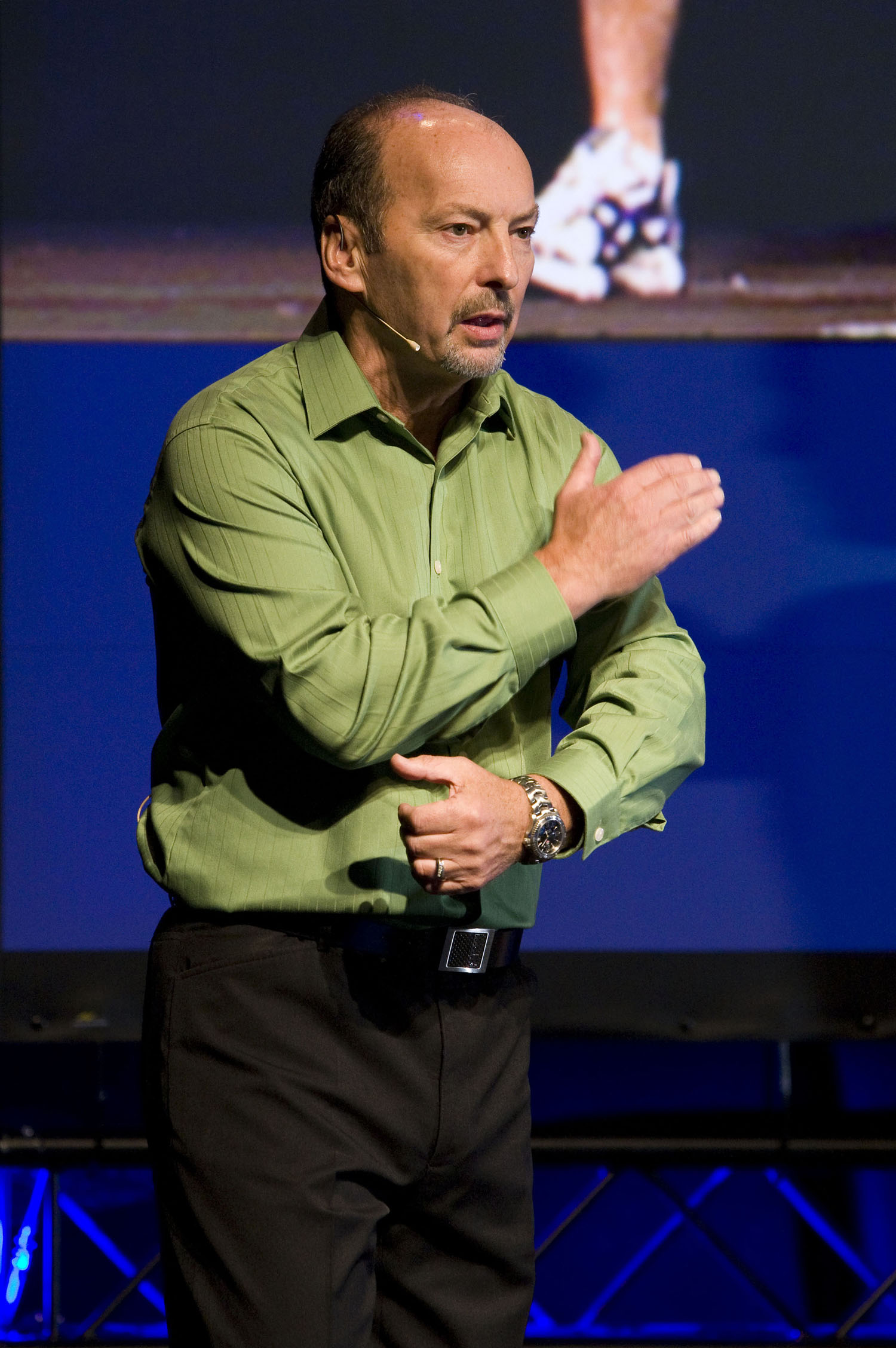 26 particularly rad photos of EA's Peter Moore | VG247