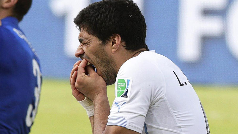 Fifa 15 Cover Suarez