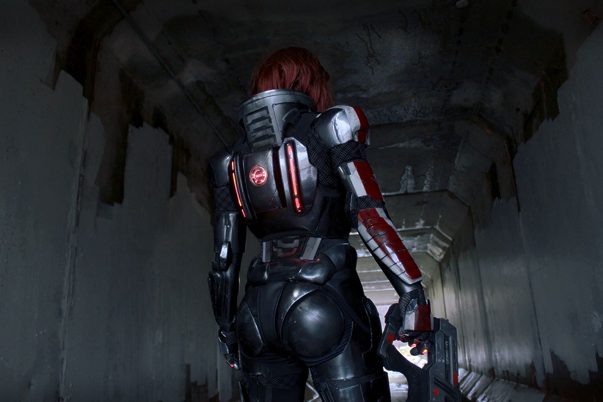 Few Mass Effect FemShep cosplays are as elaborate as this one | VG247