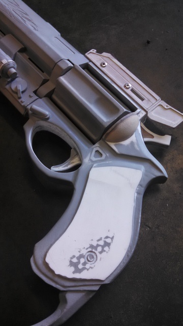 One talented prop maker is making Destiny hand cannons | VG247