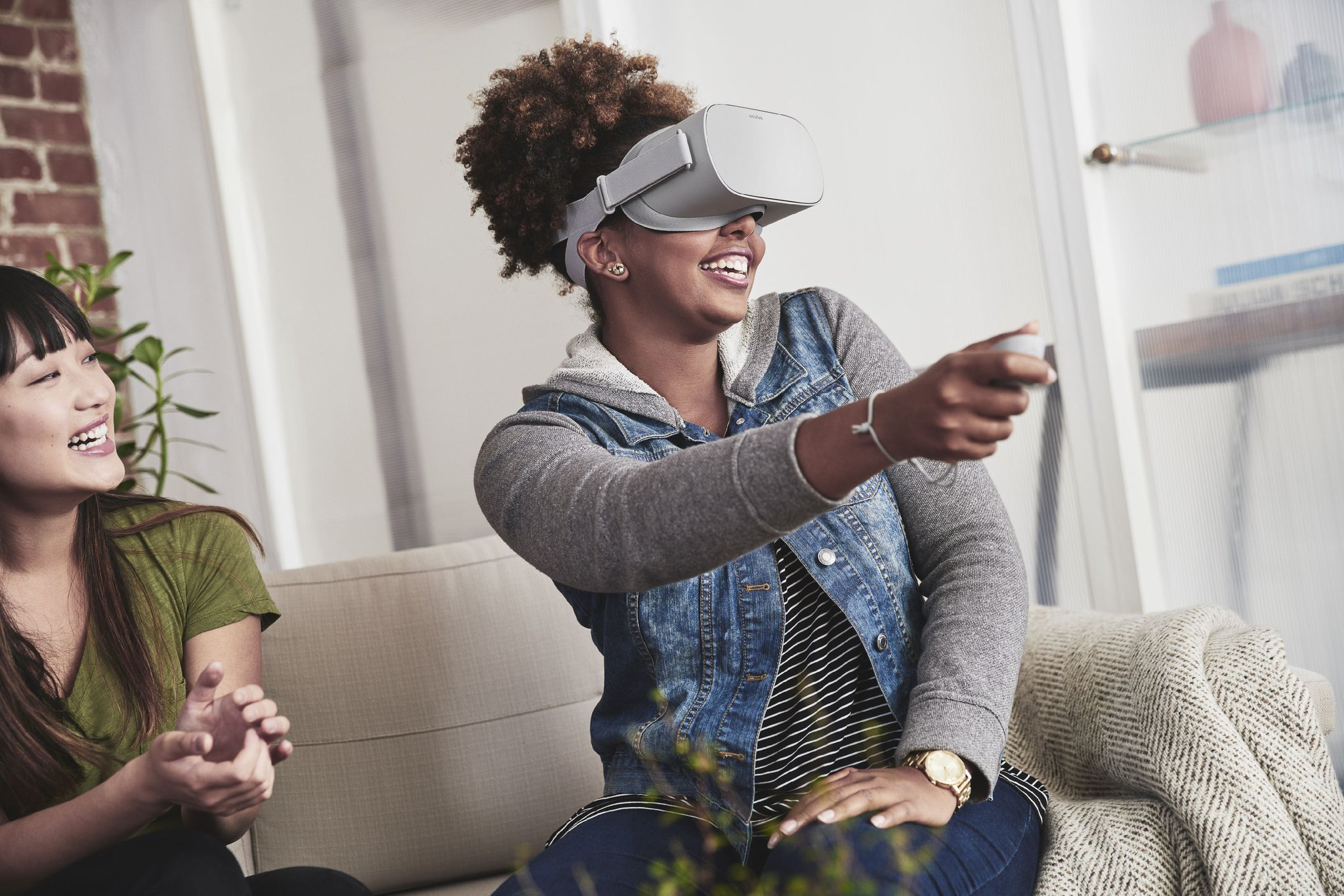 Oculus publicizes the standalone $199 Oculus Go, and the Oculus Rift is ...